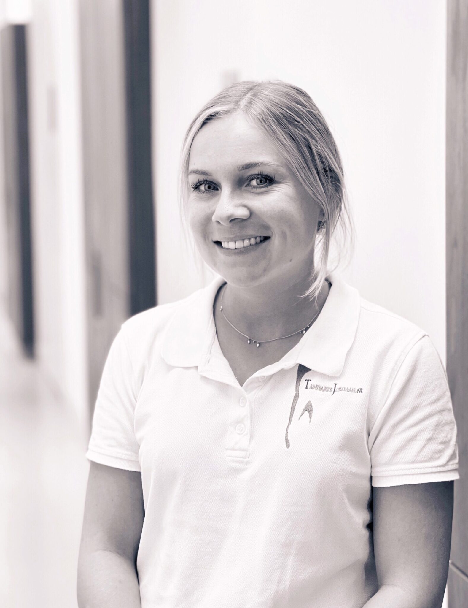 ICON-behandeling voor witte vlekken op tanden | Tandarts Jordaan