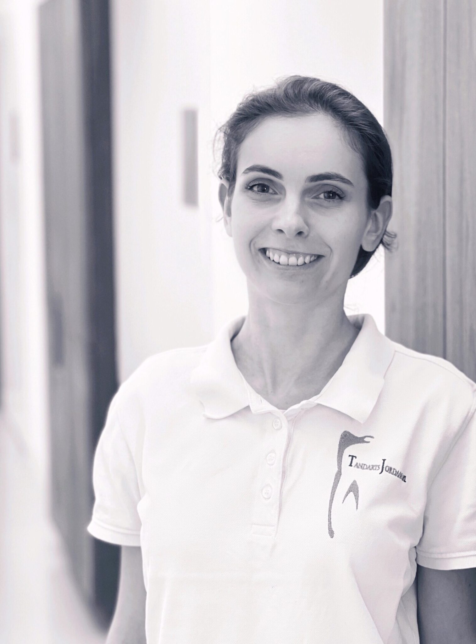 ICON-behandeling voor witte vlekken op tanden | Tandarts Jordaan